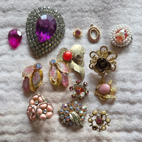 Other | Elegant Gold Tone And Pink Vintage Broken Jewelry Collection ...